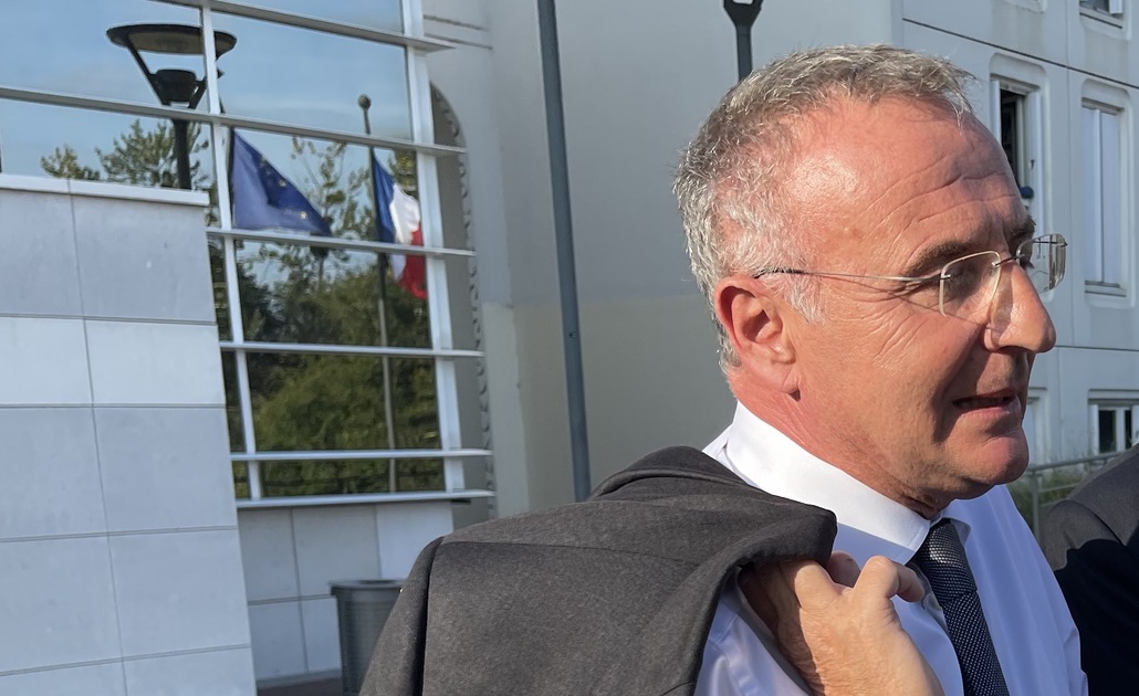 Le Poulpe - Des salons parisiens aux cités de l'Eure, les vies ...